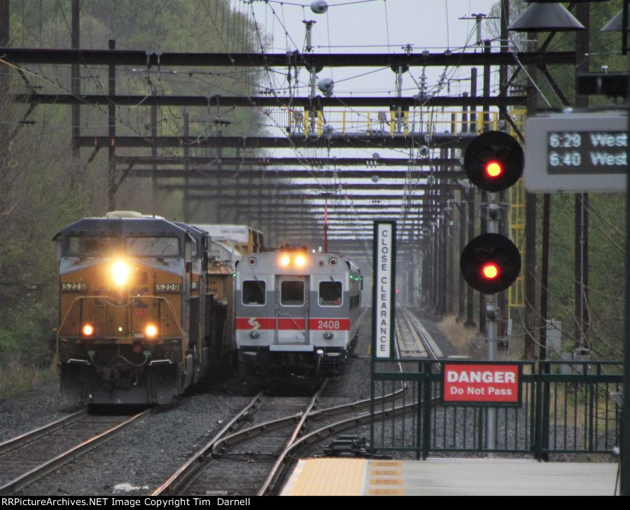 CSX 5229, 814 on Q300